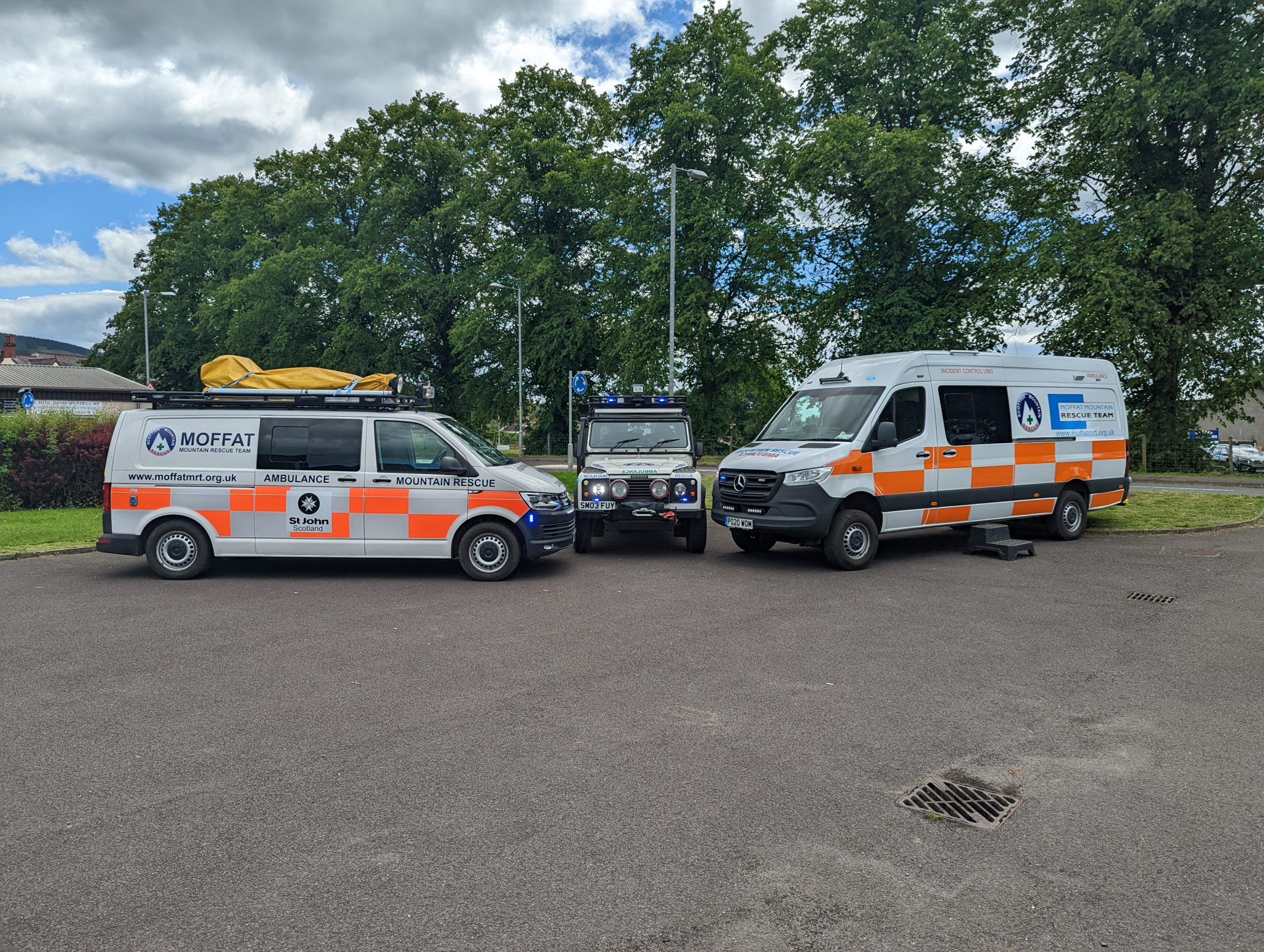 Mountain Rescue Team Control Vehicles - Scottish Mountain Rescue